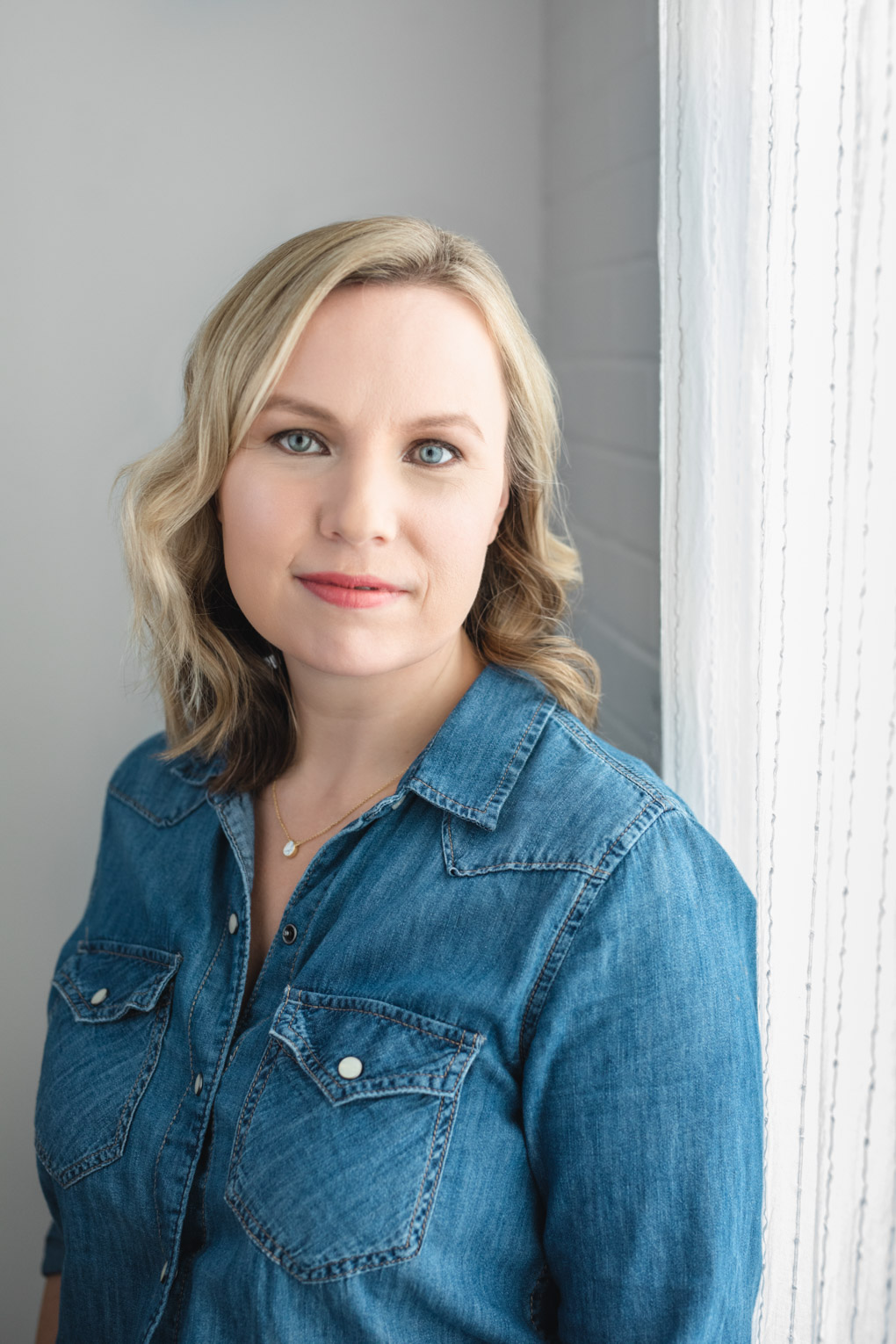 Montreal Headshot & Branding Photographer - Michelle Little Photography