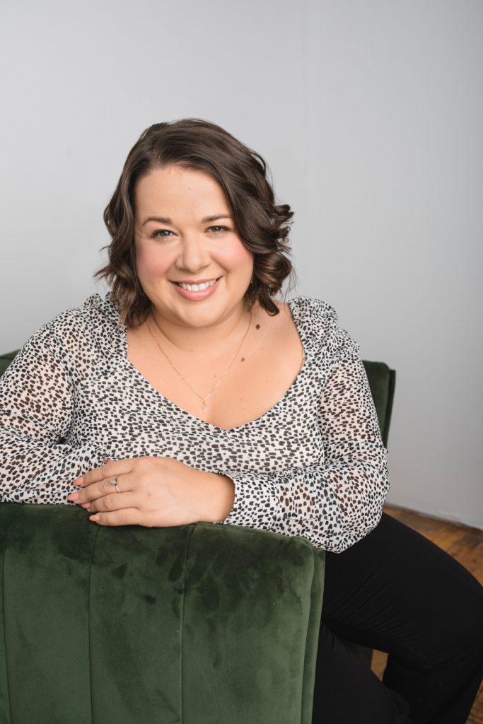 Montreal Headshot Photographer - Michelle Little Photography