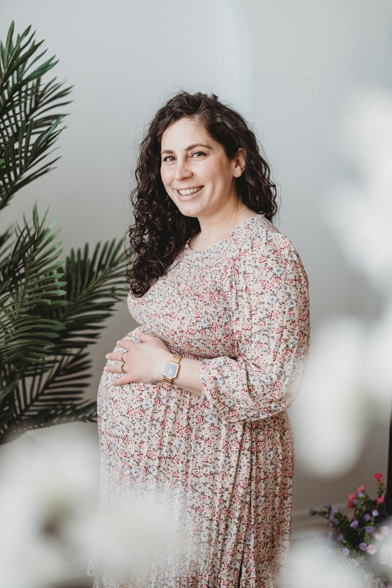 Maternity Post with Floral Set - Michelle Little Photography