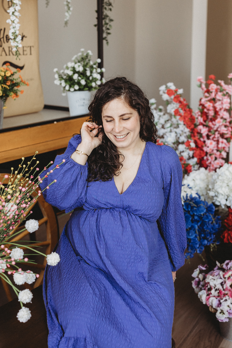 Maternity Post with Floral Set - Michelle Little Photography